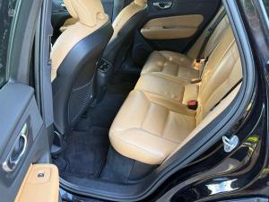 Black Volvo XC60 2023 in Taurage, with an engine capacity of 1.97 L and mileage of 249 thousand km for 24500 €, photo 18 on AUTOMOTO.COM.LV
