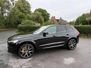 Black Volvo XC60 2023 in Prienai, with an engine capacity of 1.97 L and mileage of 99 thousand km for 29900 €, photo 8 on AUTOMOTO.COM.LV