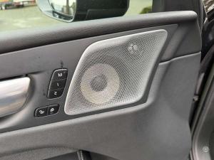 Black Volvo XC60 2023 in Prienai, with an engine capacity of 1.97 L and mileage of 99 thousand km for 29900 €, photo 18 on AUTOMOTO.COM.LV
