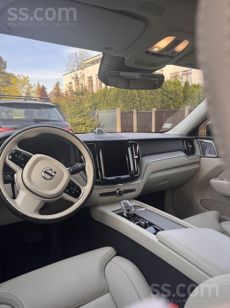 Melns Volvo XC60 2023 Jūrmala, ar dzinēja tilpumu 2.00 L un nobraukumu 83 tūkst. km par 44900 €, foto 13 vietnē AUTOMOTO.COM.LV
