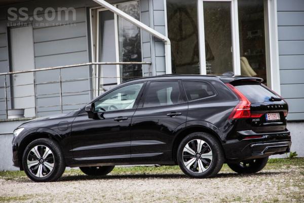 Melns Volvo XC60 2023 Tukums, ar dzinēja tilpumu 2.00 L un nobraukumu 204 tūkst. km par 26800 €, foto 4 vietnē AUTOMOTO.COM.LV