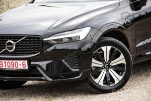 Melns Volvo XC60 2023 Tukums, ar dzinēja tilpumu 2.00 L un nobraukumu 204 tūkst. km par 26800 €, foto 8 vietnē AUTOMOTO.COM.LV