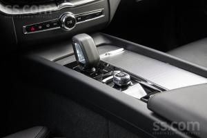 Melns Volvo XC60 2023 Tukums, ar dzinēja tilpumu 2.00 L un nobraukumu 204 tūkst. km par 26800 €, foto 19 vietnē AUTOMOTO.COM.LV