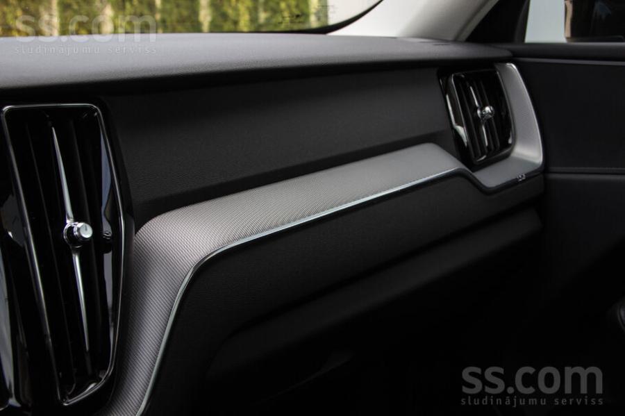 Melns Volvo XC60 2023 Tukums, ar dzinēja tilpumu 2.00 L un nobraukumu 204 tūkst. km par 26800 €, foto 20 vietnē AUTOMOTO.COM.LV