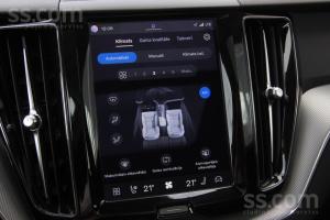 Melns Volvo XC60 2023 Tukums, ar dzinēja tilpumu 2.00 L un nobraukumu 204 tūkst. km par 26800 €, foto 24 vietnē AUTOMOTO.COM.LV