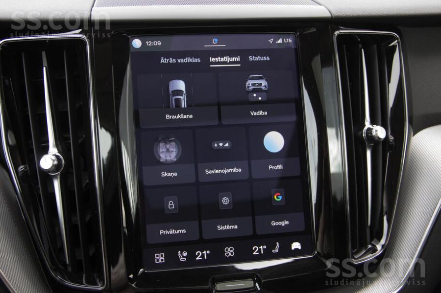 Melns Volvo XC60 2023 Tukums, ar dzinēja tilpumu 2.00 L un nobraukumu 204 tūkst. km par 26800 €, foto 26 vietnē AUTOMOTO.COM.LV