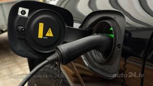 Melns Volvo XC60 2023 Hāpsalu, ar dzinēja tilpumu 2.00 L un nobraukumu 115 tūkst. km par 39800 €, foto 5 vietnē AUTOMOTO.COM.LV