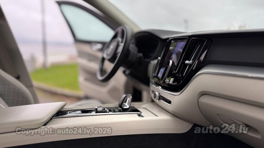 Melns Volvo XC60 2023 Hāpsalu, ar dzinēja tilpumu 2.00 L un nobraukumu 115 tūkst. km par 39800 €, foto 7 vietnē AUTOMOTO.COM.LV
