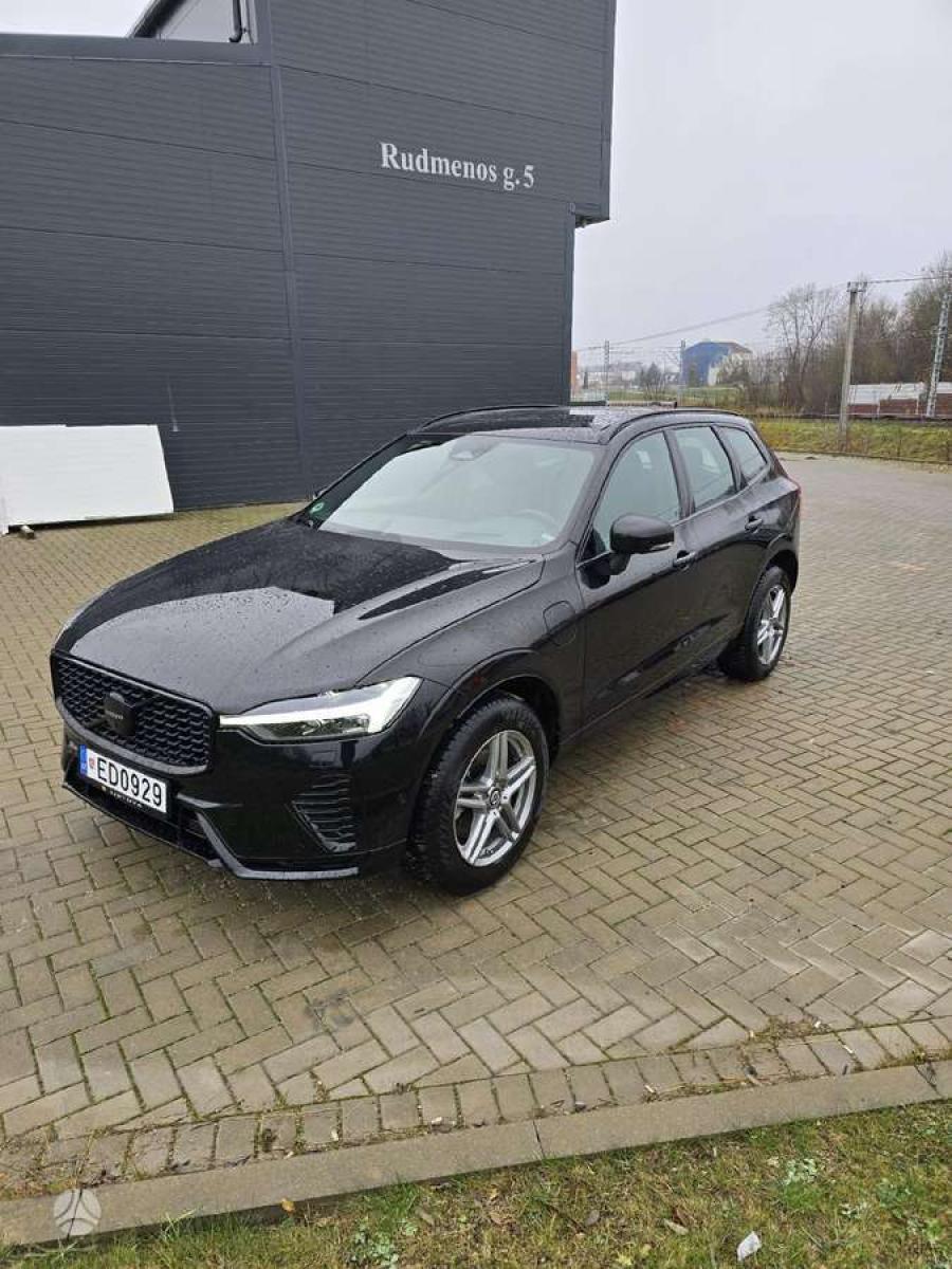 Melns Volvo XC60 2024 Kauņa, ar dzinēja tilpumu 0.00 L un nobraukumu 25 tūkst. km par 49900 €, foto 1 vietnē AUTOMOTO.COM.LV