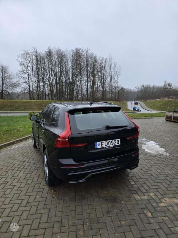 Black Volvo XC60 2024 in Kaunas, with an engine capacity of 0.00 L and mileage of 25 thousand km for 49900 €, photo 2 on AUTOMOTO.COM.LV