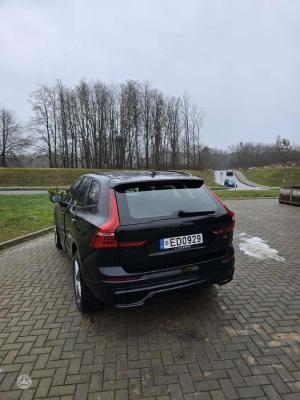 Melns Volvo XC60 2024 Kauņa, ar dzinēja tilpumu 0.00 L un nobraukumu 25 tūkst. km par 49900 €, foto 2 vietnē AUTOMOTO.COM.LV