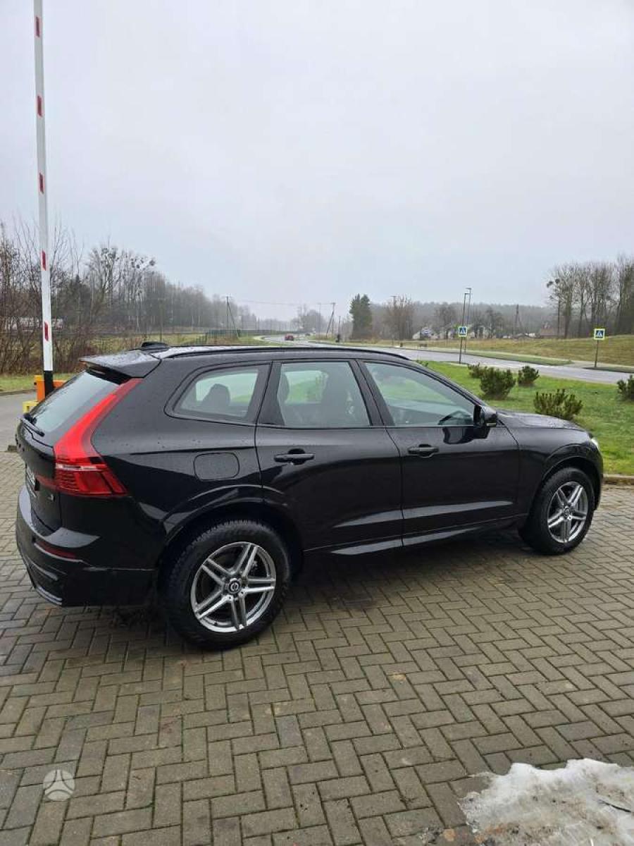 Melns Volvo XC60 2024 Kauņa, ar dzinēja tilpumu 0.00 L un nobraukumu 25 tūkst. km par 49900 €, foto 3 vietnē AUTOMOTO.COM.LV