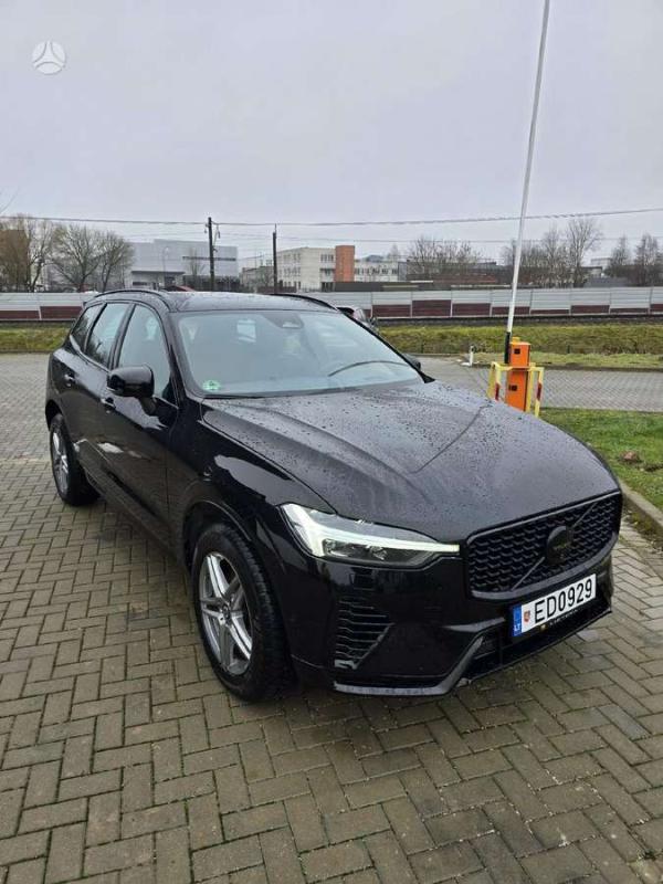 Black Volvo XC60 2024 in Kaunas, with an engine capacity of 0.00 L and mileage of 25 thousand km for 49900 €, photo 4 on AUTOMOTO.COM.LV