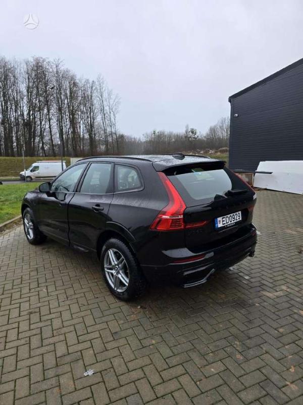 Black Volvo XC60 2024 in Kaunas, with an engine capacity of 0.00 L and mileage of 25 thousand km for 49900 €, photo 8 on AUTOMOTO.COM.LV