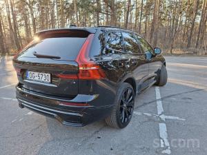 Black Volvo XC60 2024 in Riga, with an engine capacity of 2.00 L and mileage of 48 thousand km for 48000 €, photo 3 on AUTOMOTO.COM.LV