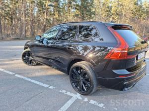 Black Volvo XC60 2024 in Riga, with an engine capacity of 2.00 L and mileage of 48 thousand km for 48000 €, photo 5 on AUTOMOTO.COM.LV