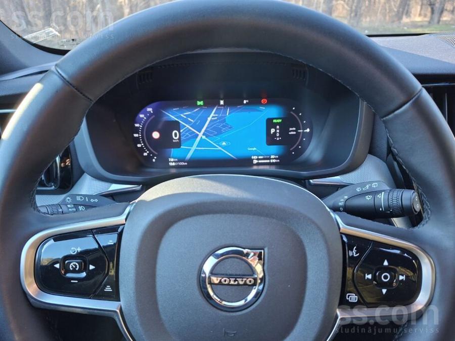 Black Volvo XC60 2024 in Riga, with an engine capacity of 2.00 L and mileage of 48 thousand km for 48000 €, photo 9 on AUTOMOTO.COM.LV