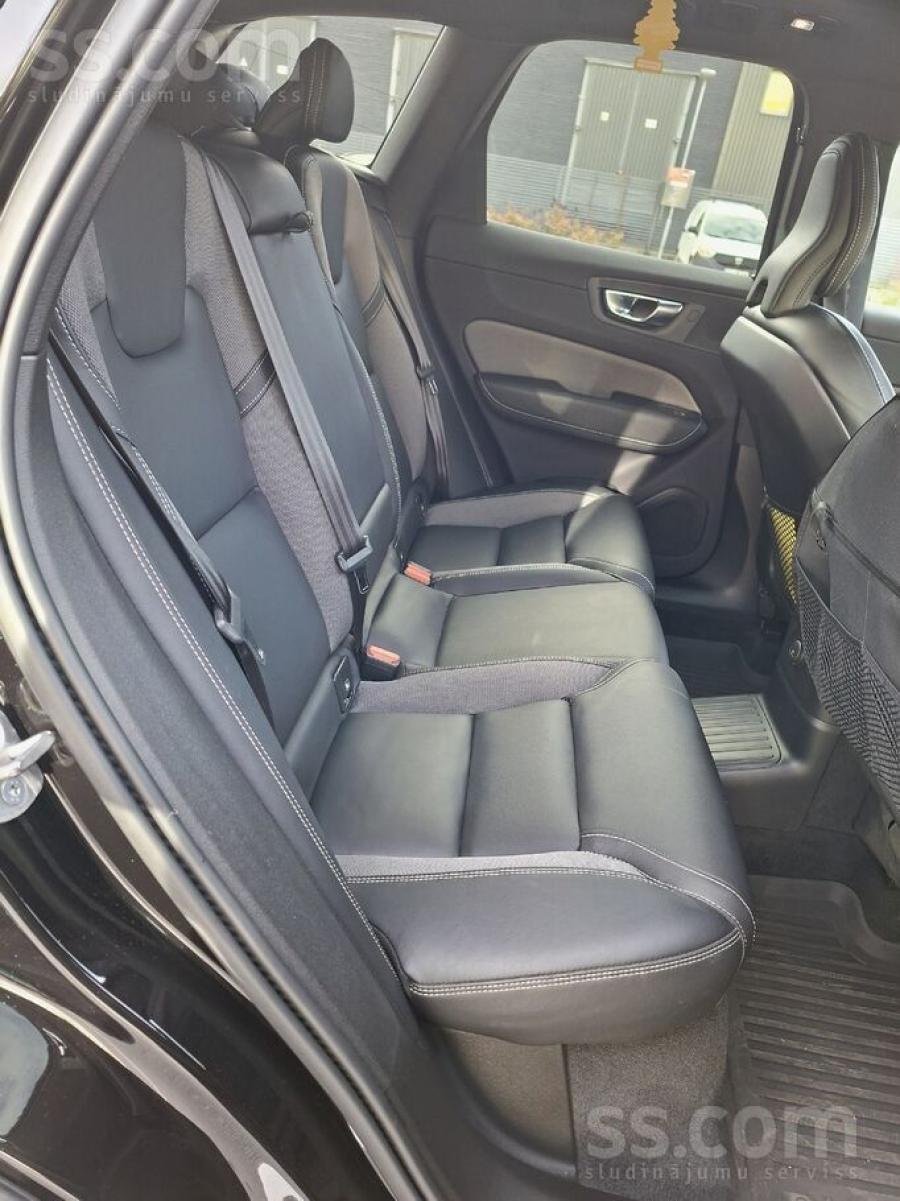 Black Volvo XC60 2024 in Riga, with an engine capacity of 2.00 L and mileage of 48 thousand km for 48000 €, photo 13 on AUTOMOTO.COM.LV