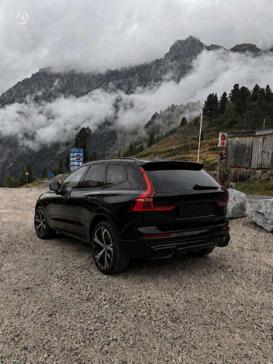 Melns Volvo XC60 2024 Raseiniai, ar dzinēja tilpumu 1.97 L un nobraukumu 47 tūkst. km par 41000 €, foto 5 vietnē AUTOMOTO.COM.LV