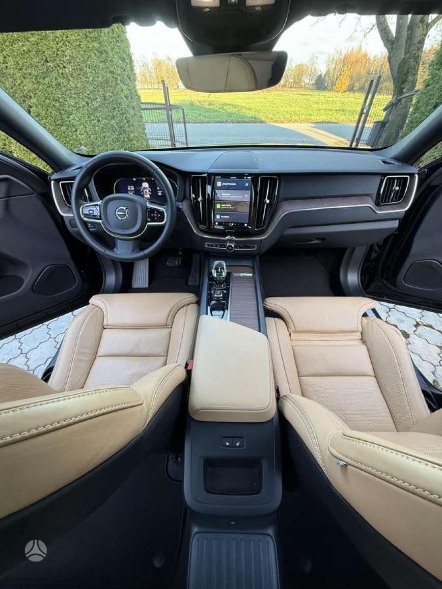 Melns Volvo XC60 2024 Raseiniai, ar dzinēja tilpumu 1.97 L un nobraukumu 47 tūkst. km par 41000 €, foto 6 vietnē AUTOMOTO.COM.LV