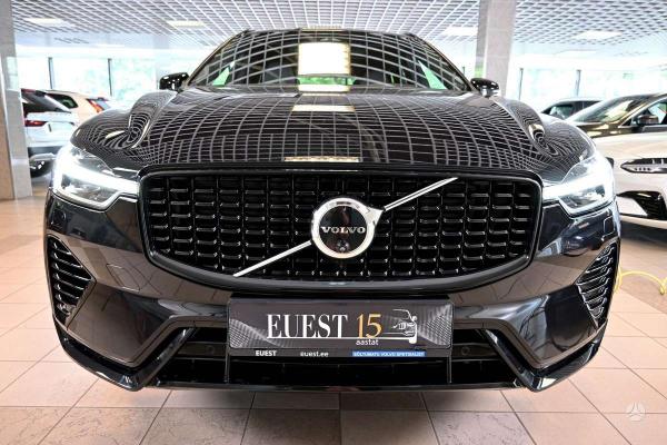 Black Volvo XC60 2024 in Tallinn, with an engine capacity of 0.00 L and mileage of 35 thousand km for 51990 €, photo 5 on AUTOMOTO.COM.LV