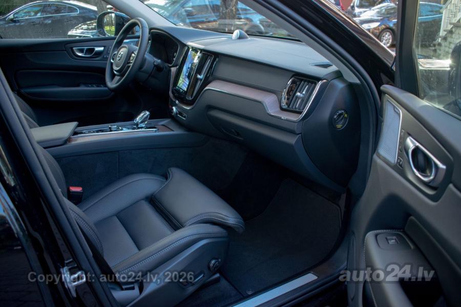 Melns Volvo XC60 2024 Tallina, ar dzinēja tilpumu 2.00 L un nobraukumu 28 tūkst. km par 56880 €, foto 10 vietnē AUTOMOTO.COM.LV