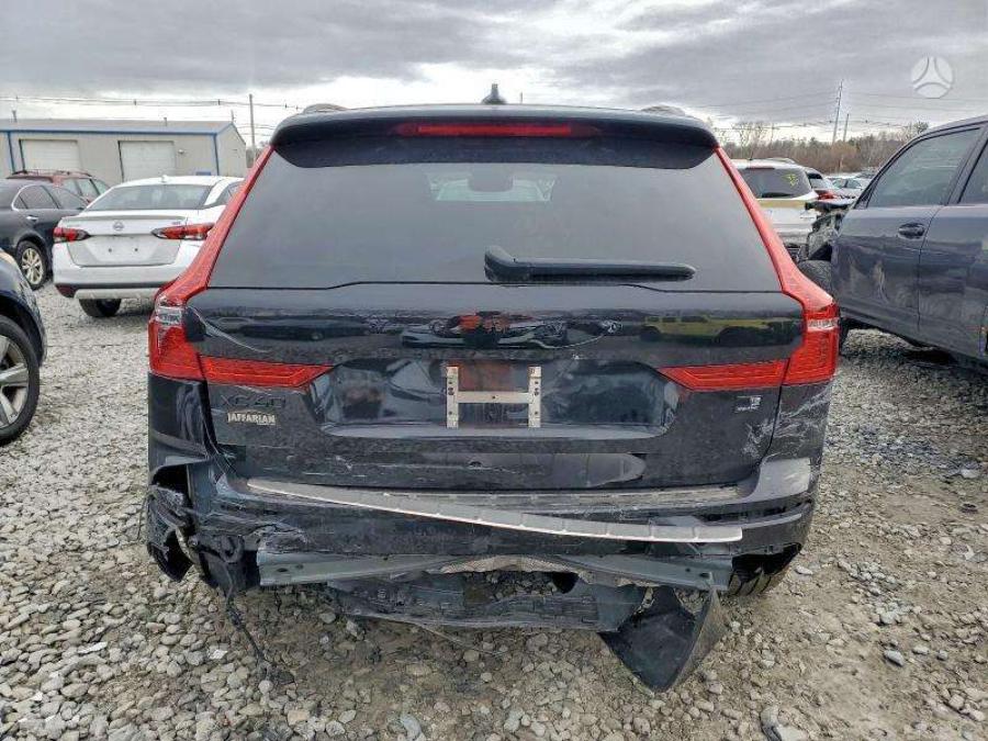 Black Volvo XC60 2024 in Klaipeda, with an engine capacity of 1.97 L and mileage of 29 thousand km for 10000 €, photo 7 on AUTOMOTO.COM.LV
