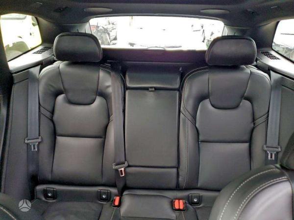 Volvo XC60 2024 in Klaipeda on AUTOMOTO.COM.LV Black Volvo XC60 2024 in Klaipeda, with an engine capacity of 1.97 L and mileage of 29 thousand km for 10000 €, photo 11 on AUTOMOTO.COM.LV