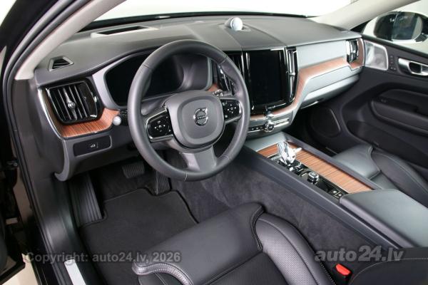 Melns Volvo XC60 2024 Pērnava, ar dzinēja tilpumu 2.00 L un nobraukumu 58 tūkst. km par 46990 €, foto 9 vietnē AUTOMOTO.COM.LV