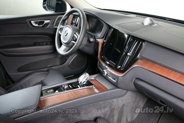 Melns Volvo XC60 2024 Pērnava, ar dzinēja tilpumu 2.00 L un nobraukumu 58 tūkst. km par 46990 €, foto 11 vietnē AUTOMOTO.COM.LV
