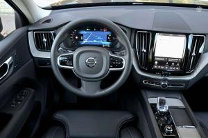 Melns Volvo XC60 2025 Tallina, ar dzinēja tilpumu 0.00 L un nobraukumu 24 tūkst. km par 52890 €, foto 9 vietnē AUTOMOTO.COM.LV