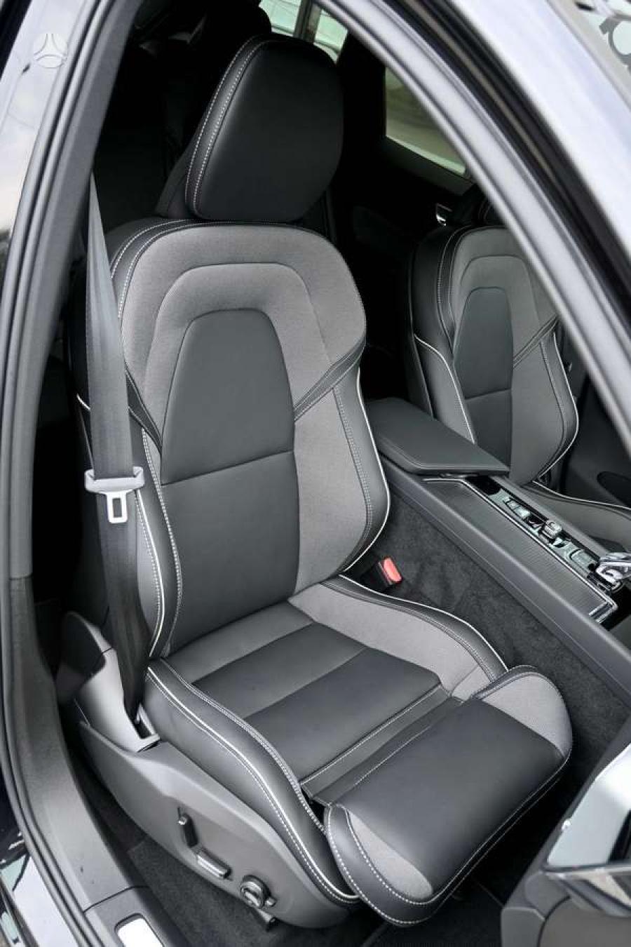 Black Volvo XC60 2025 in Tallinn, with an engine capacity of 0.00 L and mileage of 13 thousand km for 58900 €, photo 11 on AUTOMOTO.COM.LV