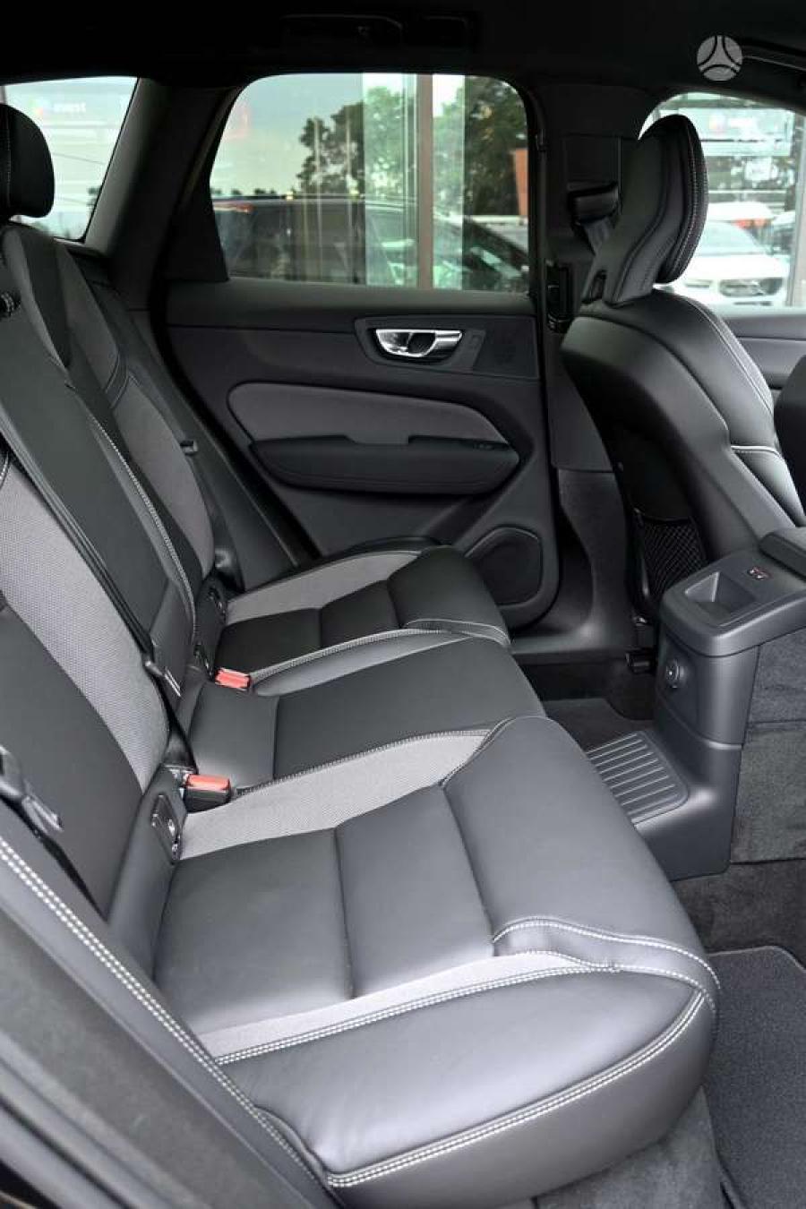 Black Volvo XC60 2025 in Tallinn, with an engine capacity of 0.00 L and mileage of 13 thousand km for 58900 €, photo 12 on AUTOMOTO.COM.LV