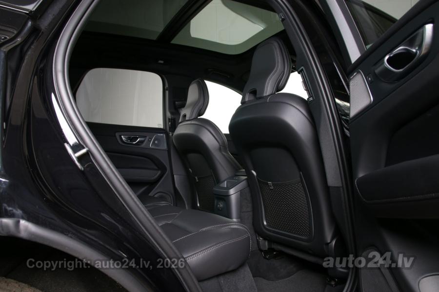 Black Volvo XC60 2025 in Tallinn, with an engine capacity of 2.00 L and mileage of 23 thousand km for 62990 €, photo 12 on AUTOMOTO.COM.LV