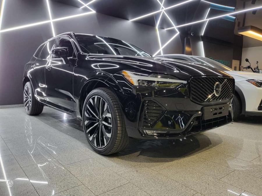 Black Volvo XC60 2026 in Siauliai, with an engine capacity of 1.97 L and mileage of 0 thousand km for 48450 €, photo 1 on AUTOMOTO.COM.LV