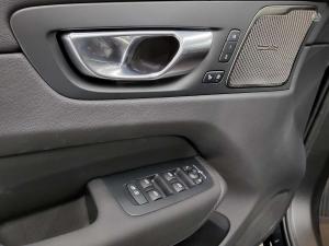 Black Volvo XC60 2026 in Siauliai, with an engine capacity of 1.97 L and mileage of 0 thousand km for 48450 €, photo 12 on AUTOMOTO.COM.LV