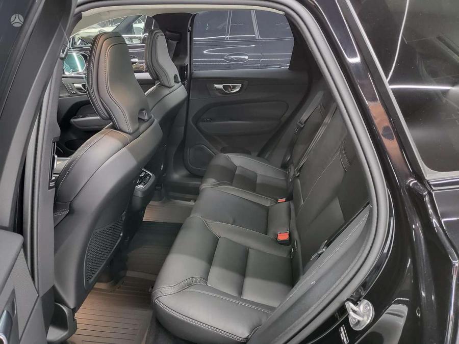 Black Volvo XC60 2026 in Siauliai, with an engine capacity of 1.97 L and mileage of 0 thousand km for 48450 €, photo 13 on AUTOMOTO.COM.LV