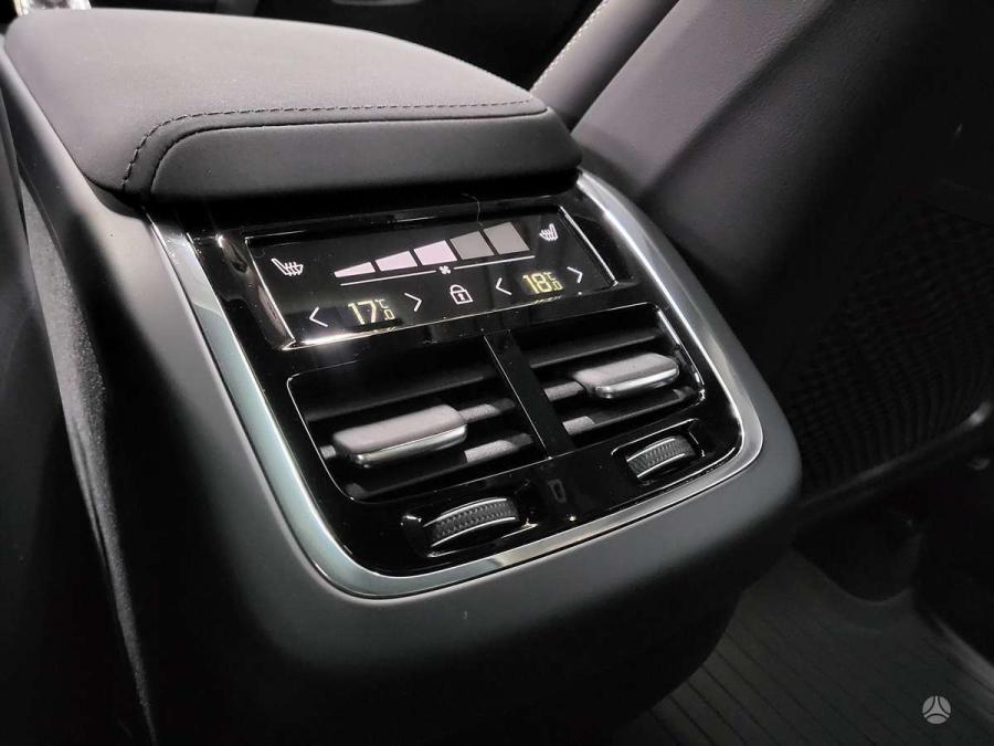 Black Volvo XC60 2026 in Siauliai, with an engine capacity of 1.97 L and mileage of 0 thousand km for 48450 €, photo 15 on AUTOMOTO.COM.LV