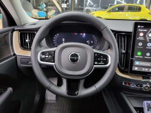 Black Volvo XC60 2026 in Siauliai, with an engine capacity of 1.97 L and mileage of 0 thousand km for 48450 €, photo 21 on AUTOMOTO.COM.LV