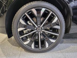 Black Volvo XC60 2026 in Siauliai, with an engine capacity of 1.97 L and mileage of 0 thousand km for 48450 €, photo 34 on AUTOMOTO.COM.LV