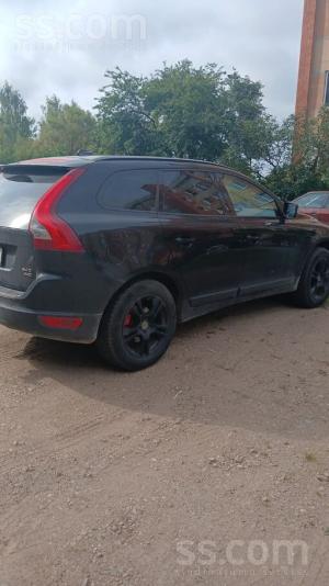 Black Volvo XC60 2009 in Daugavpils, with an engine capacity of 2.50 L and mileage of 270 thousand km for 6000 €, photo  on AUTOMOTO.COM.LV
