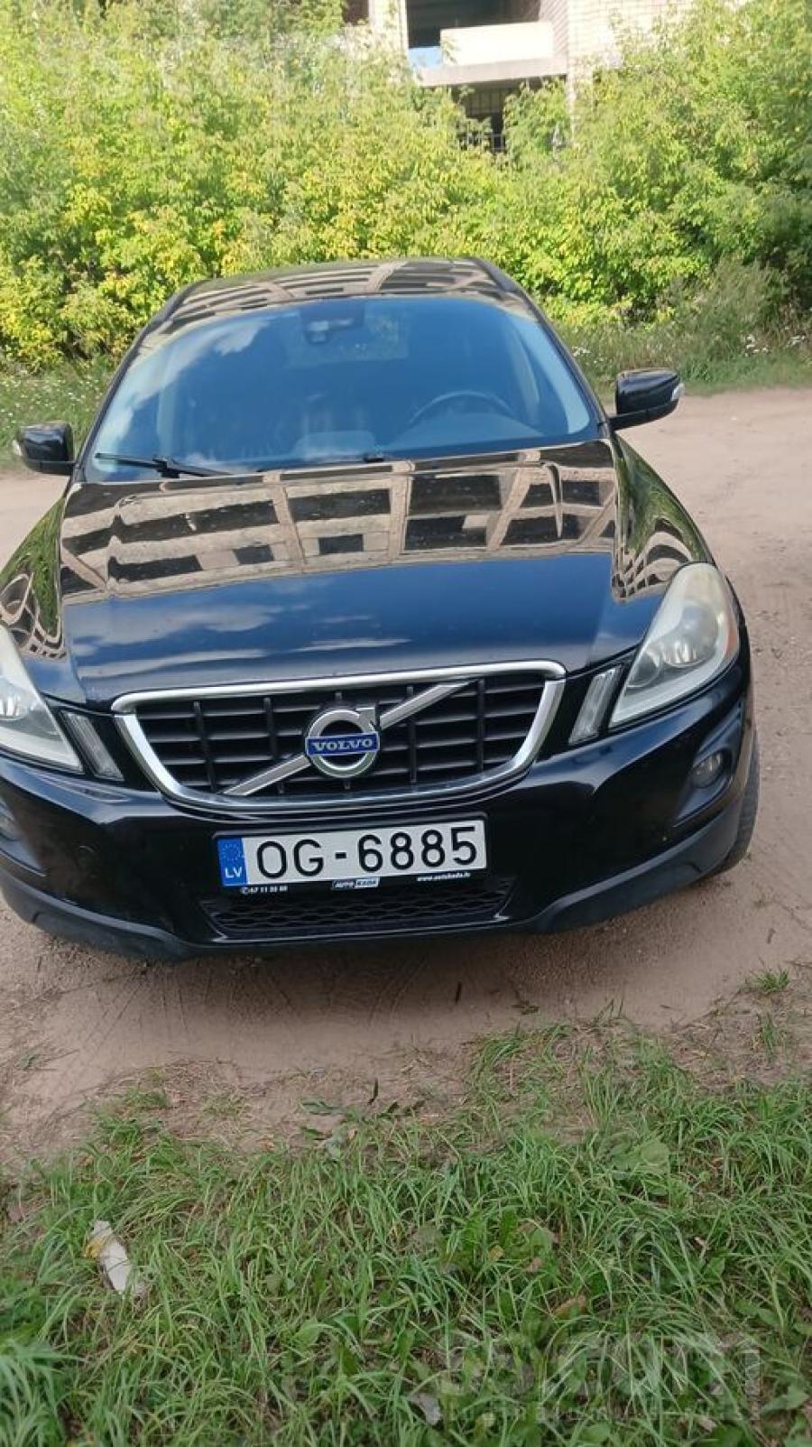 Melns Volvo XC60 2009 Daugavpils, ar dzinēja tilpumu 2.40 L un nobraukumu 272 tūkst. km par 5500 €, foto 1 vietnē AUTOMOTO.COM.LV