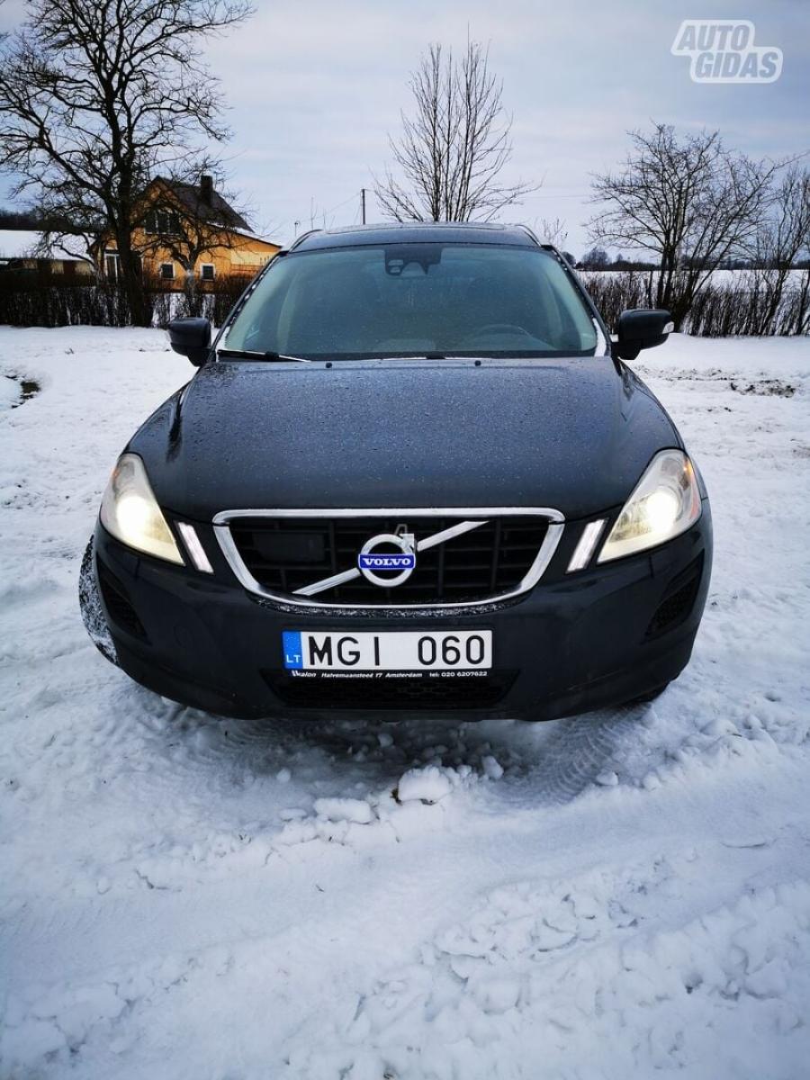 Melns Volvo XC60 2010 Viļņa, ar dzinēja tilpumu 2.00 L un nobraukumu 340 tūkst. km par 6200 €, foto 8 vietnē AUTOMOTO.COM.LV