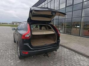 Melns Volvo XC60 2010 Panevēža, ar dzinēja tilpumu 2.40 L un nobraukumu 360 tūkst. km par 5400 €, foto 6 vietnē AUTOMOTO.COM.LV