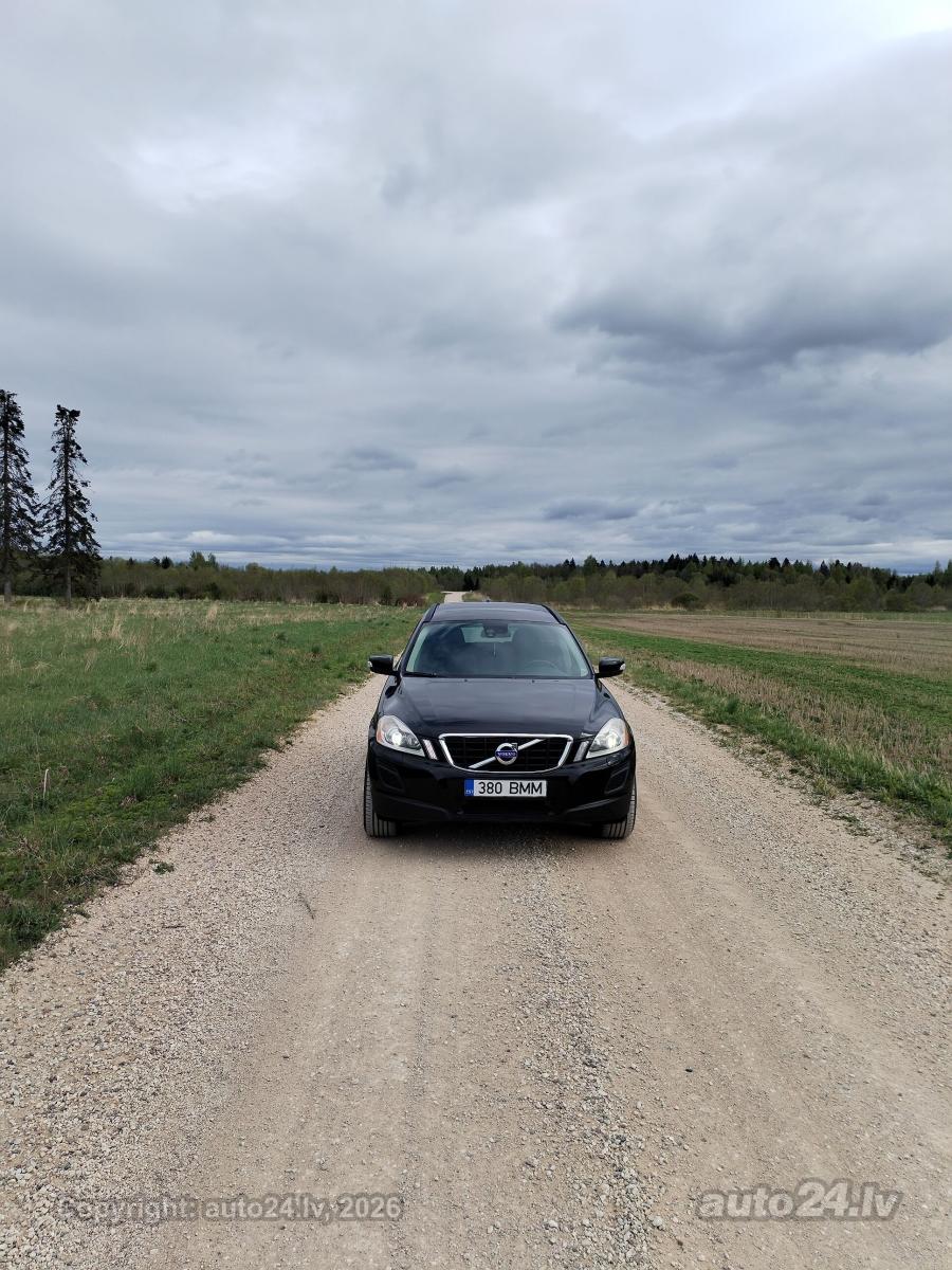 Melns Volvo XC60 2011 Tartu, ar dzinēja tilpumu 2.40 L un nobraukumu 389 tūkst. km par 8000 €, foto 5 vietnē AUTOMOTO.COM.LV