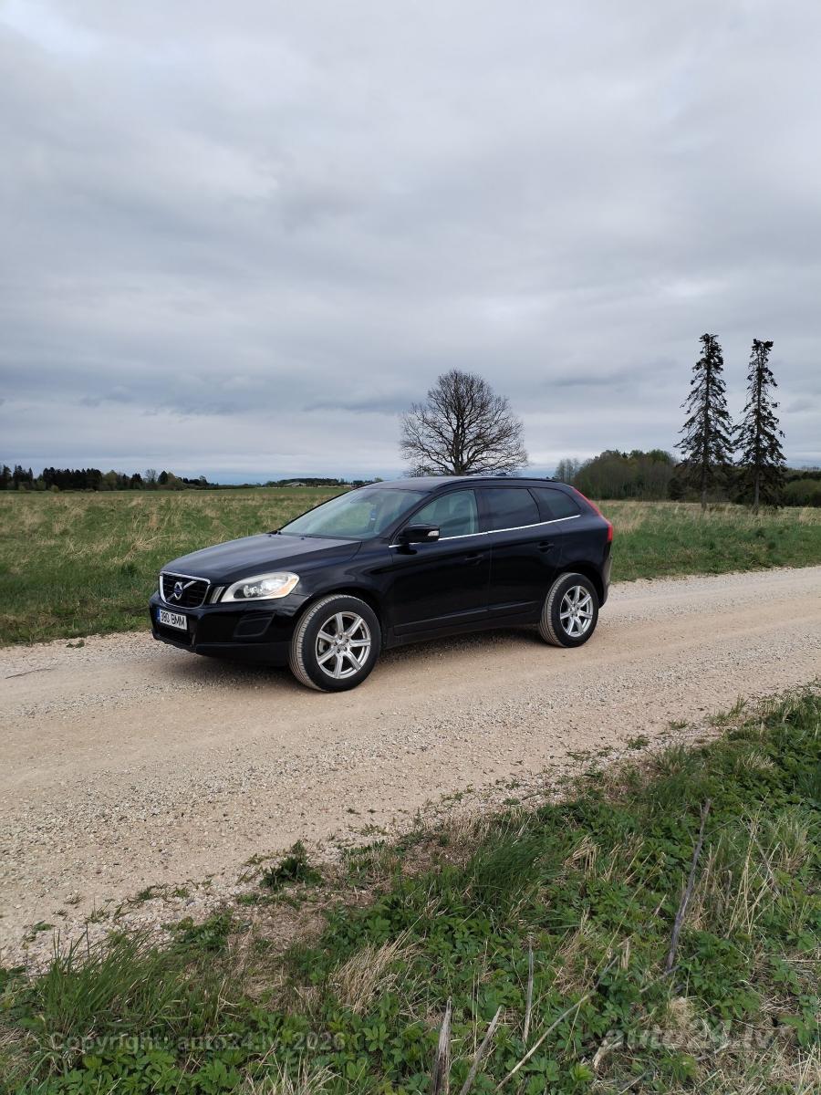 Melns Volvo XC60 2011 Tartu, ar dzinēja tilpumu 2.40 L un nobraukumu 389 tūkst. km par 8000 €, foto 6 vietnē AUTOMOTO.COM.LV