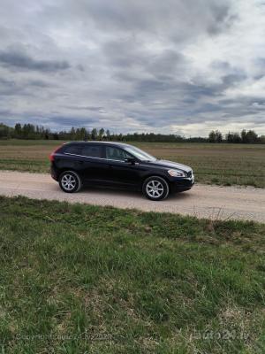 Melns Volvo XC60 2011 Tartu, ar dzinēja tilpumu 2.40 L un nobraukumu 389 tūkst. km par 8000 €, foto 10 vietnē AUTOMOTO.COM.LV