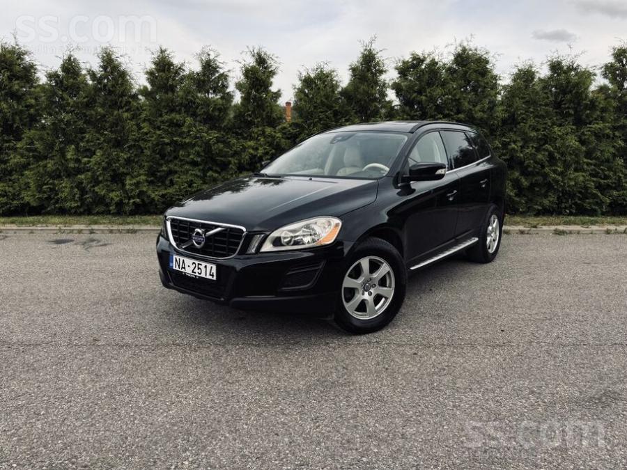 Melns Volvo XC60 2011 Daugavpils, ar dzinēja tilpumu 2.40 L un nobraukumu 249 tūkst. km par 7990 €, foto 1 vietnē AUTOMOTO.COM.LV