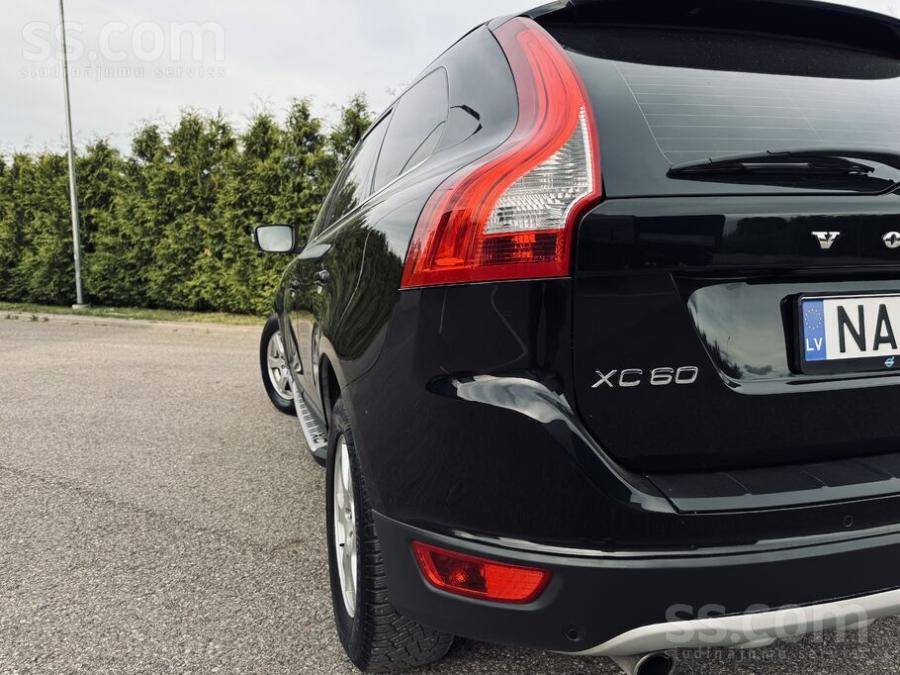 Melns Volvo XC60 2011 Daugavpils, ar dzinēja tilpumu 2.40 L un nobraukumu 249 tūkst. km par 7990 €, foto 6 vietnē AUTOMOTO.COM.LV