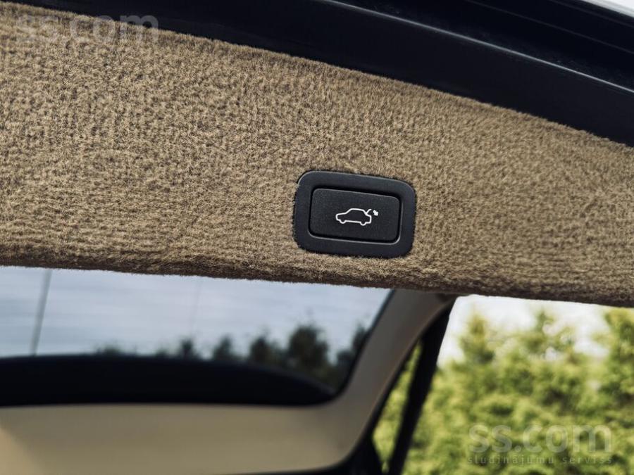 Melns Volvo XC60 2011 Daugavpils, ar dzinēja tilpumu 2.40 L un nobraukumu 249 tūkst. km par 7990 €, foto 9 vietnē AUTOMOTO.COM.LV